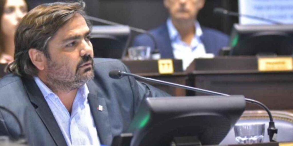 Balbín solicita a Milei reconsiderar la eliminación del beneficio de ...